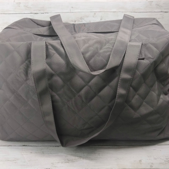 DSW | Bags | Dsw Quilted Xl Gray 2handle Removable Shoulder Strap ...